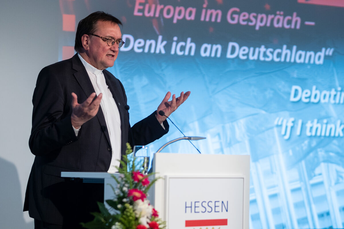 Europa im Gespräch: „Denk‘ ich an Deutschland“ mit Bischof Prof. Dr. Hein | staatskanzlei.hessen.de